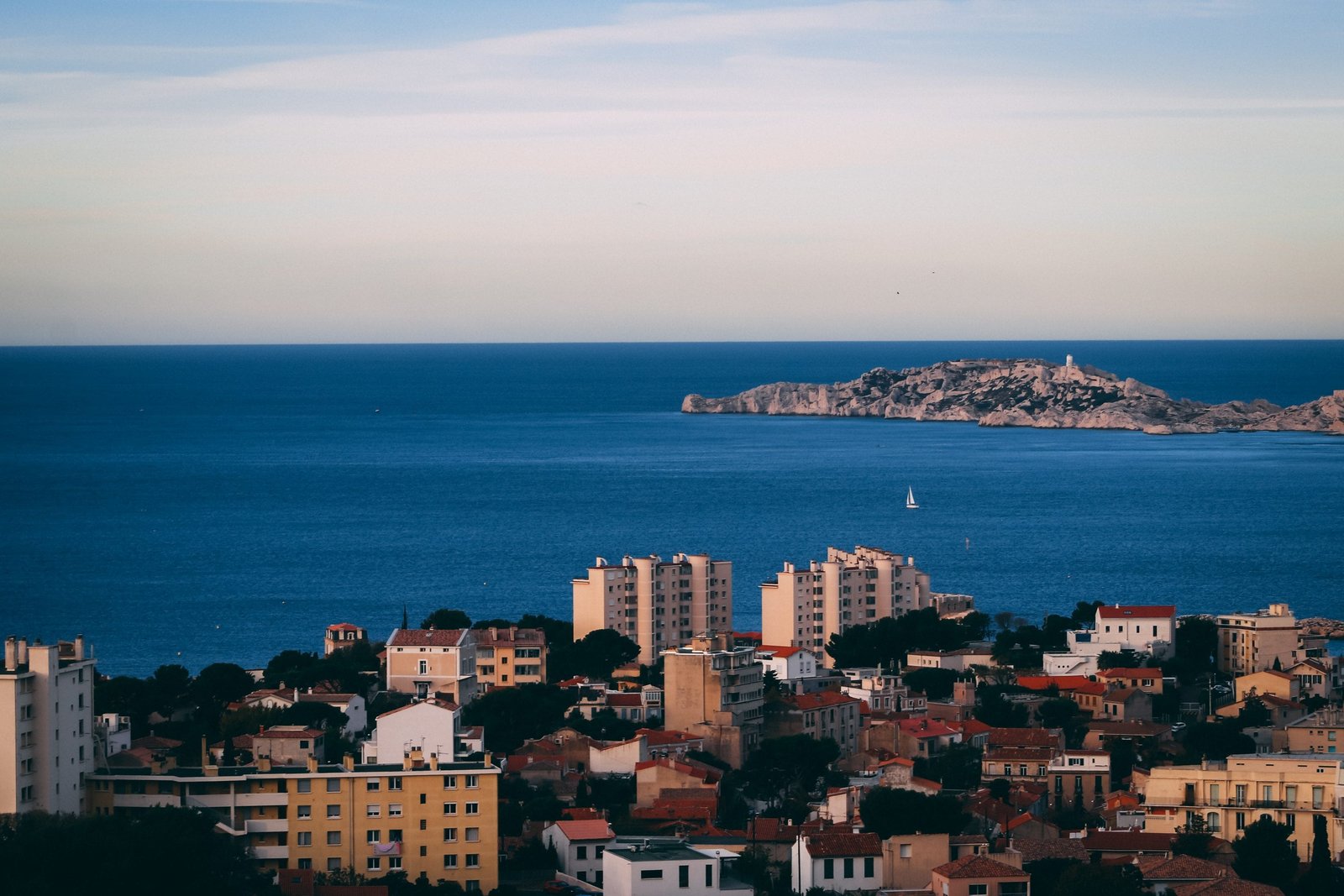 Driving the French Riviera part 2 - ATW Trip Day #115 - Happy Hoppe