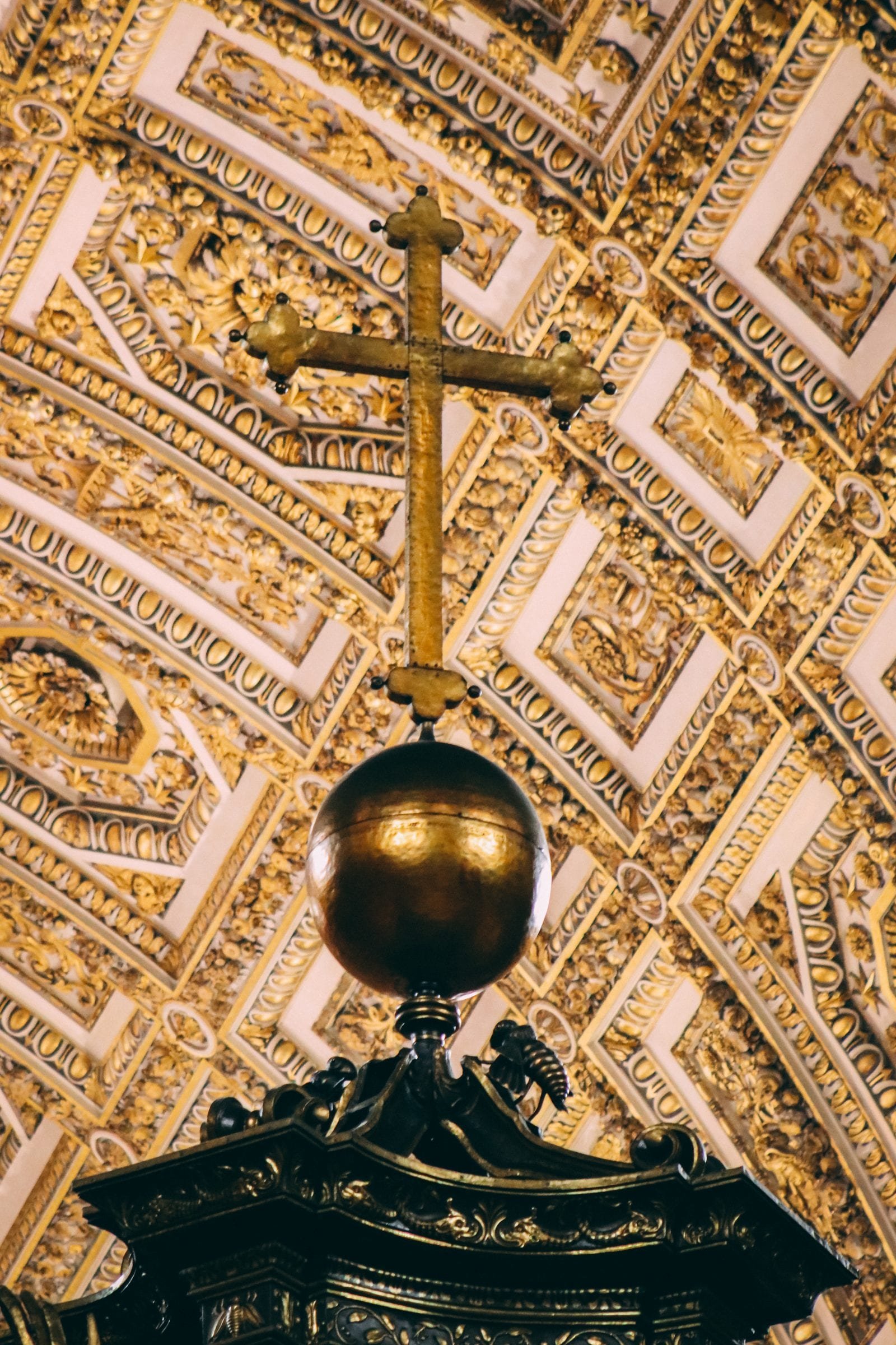 Blitzing through Rome and the Vatican - ATW Trip Day #122 | Happy Hoppe